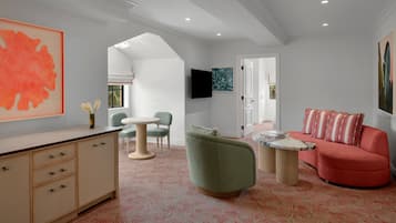 Suíte júnior | 1 quarto, roupas de cama premium, frigobar, cofres nos quartos