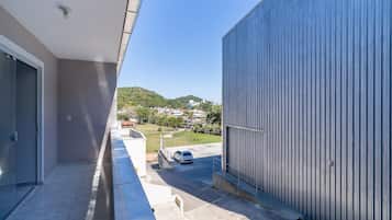 Apartamento Básico | Terrenos do alojamento