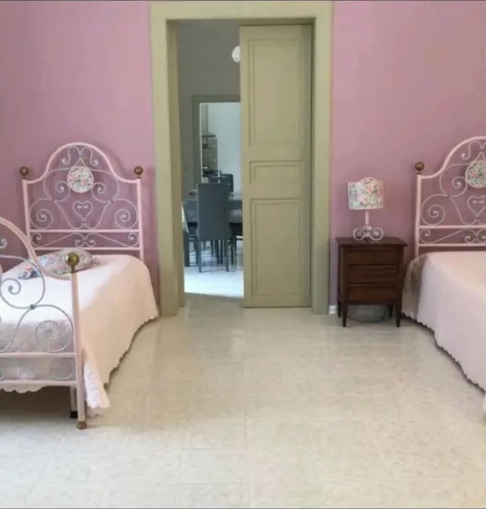Splendid Mandralisca House 3 - Чефалу