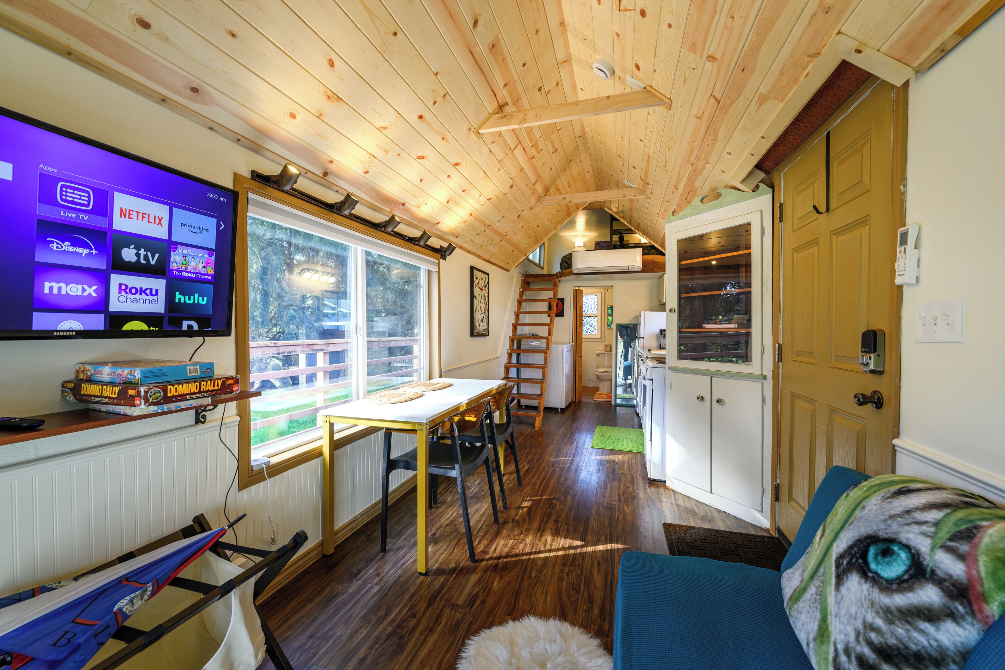 Birdhouse: Country Living Close To Everything - Eugene, OR