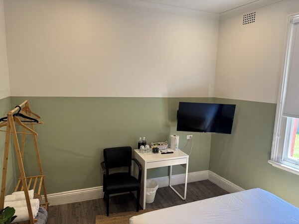 Native Rose Hotel - Sydney
