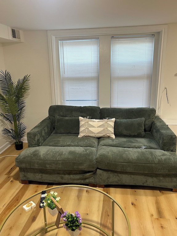 Cozy 1-bedroom House In Charming Chicago Free Easy Parking , Ac, Washer & Dryer - McKinley Park - Chicago