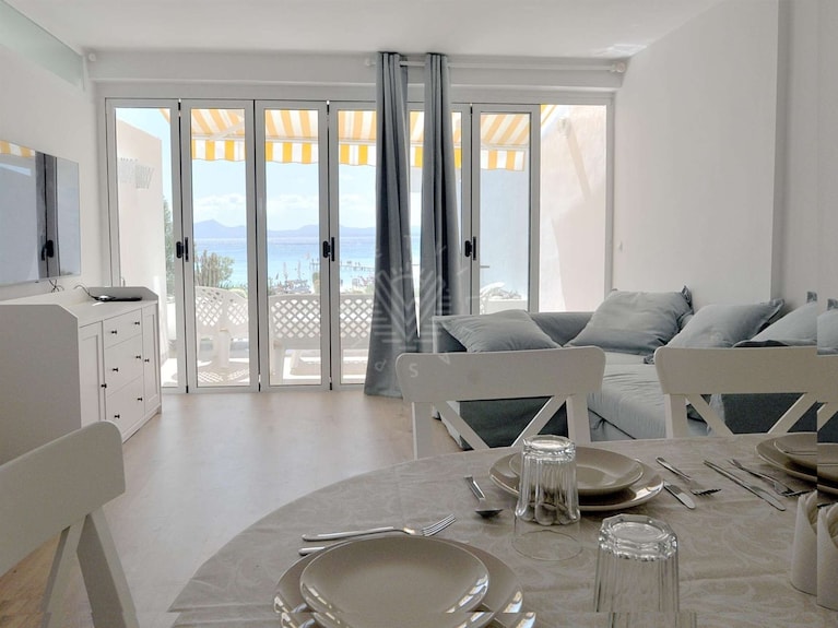 Beachfront · Terrace · Adults Only - Can Picafort