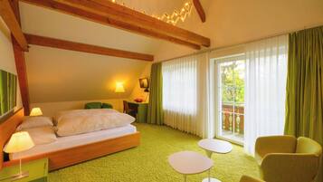 Suite-Estúdio Júnior, vista para o jardim | Secretária, quartos insonorizados, ferro/tábua de engomar, Wi-fi grátis