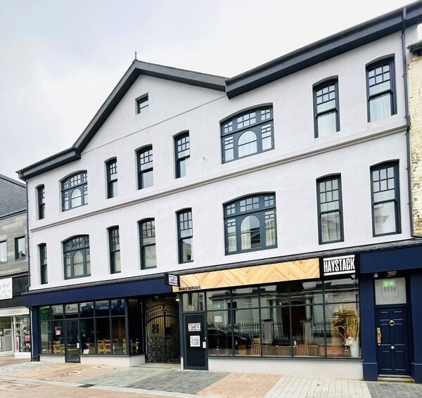 Howfield Hotel - Merthyr Tydfil