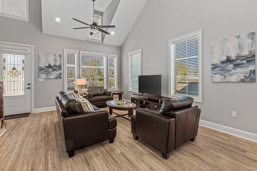 Luxury 2 Bedroom Townhouse #1 - Lake Charles, LA