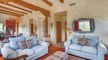 Casa (2 Bedrooms) | Interior