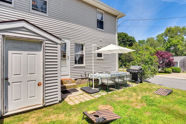 Wakefield Escape: Walk To Downtown & Near Beaches! - Exeter, RI