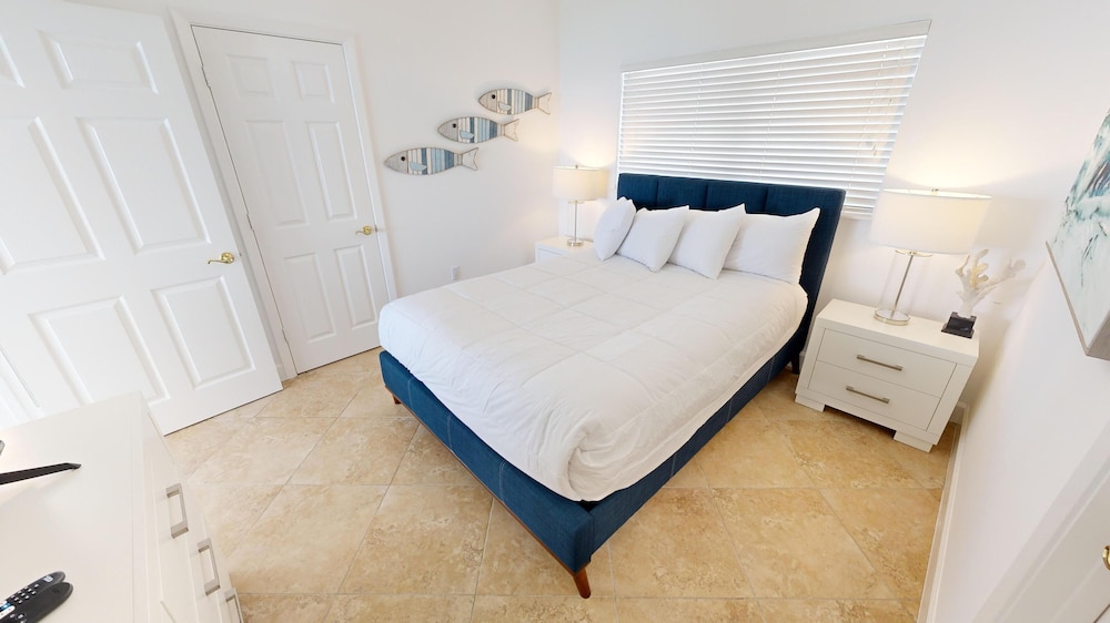 3BR Oceania 807-Luxury Beachfront-Amazing Views - Destin | Vrbo