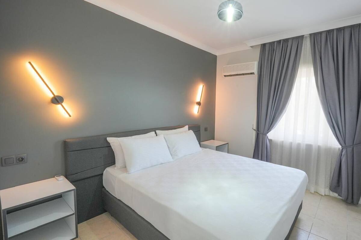 Roupa de alta qualidade, camas de colchão Select Comfort, minibar