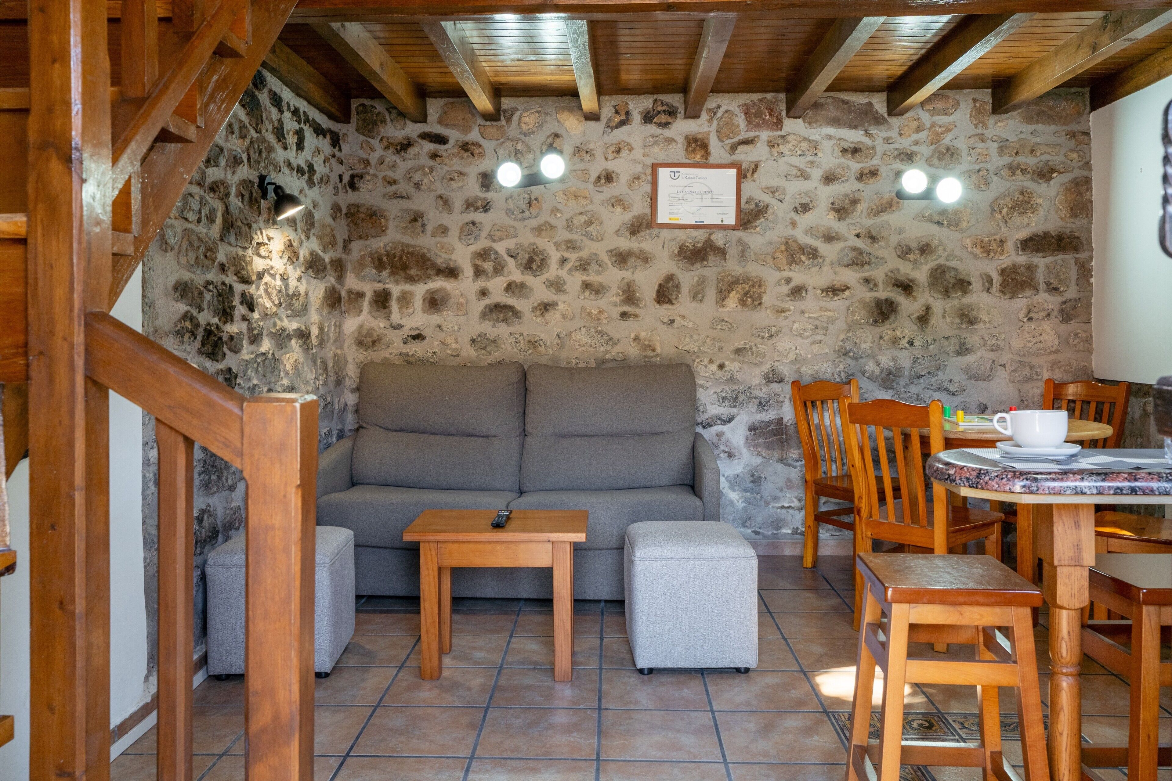 Casa Rural 'La Casina De Cuencu' Con Vistas A La Montaña, Terraza Privada Y Wi-fi - Caravia