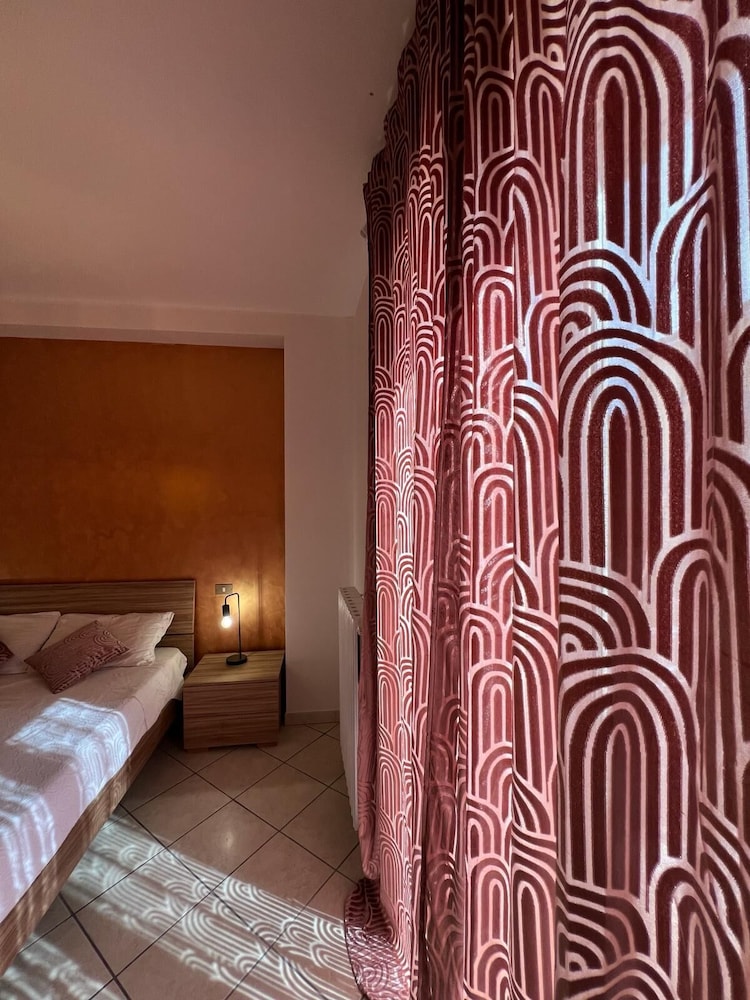 A Stone's Throw From The Town Center - Fiorentini