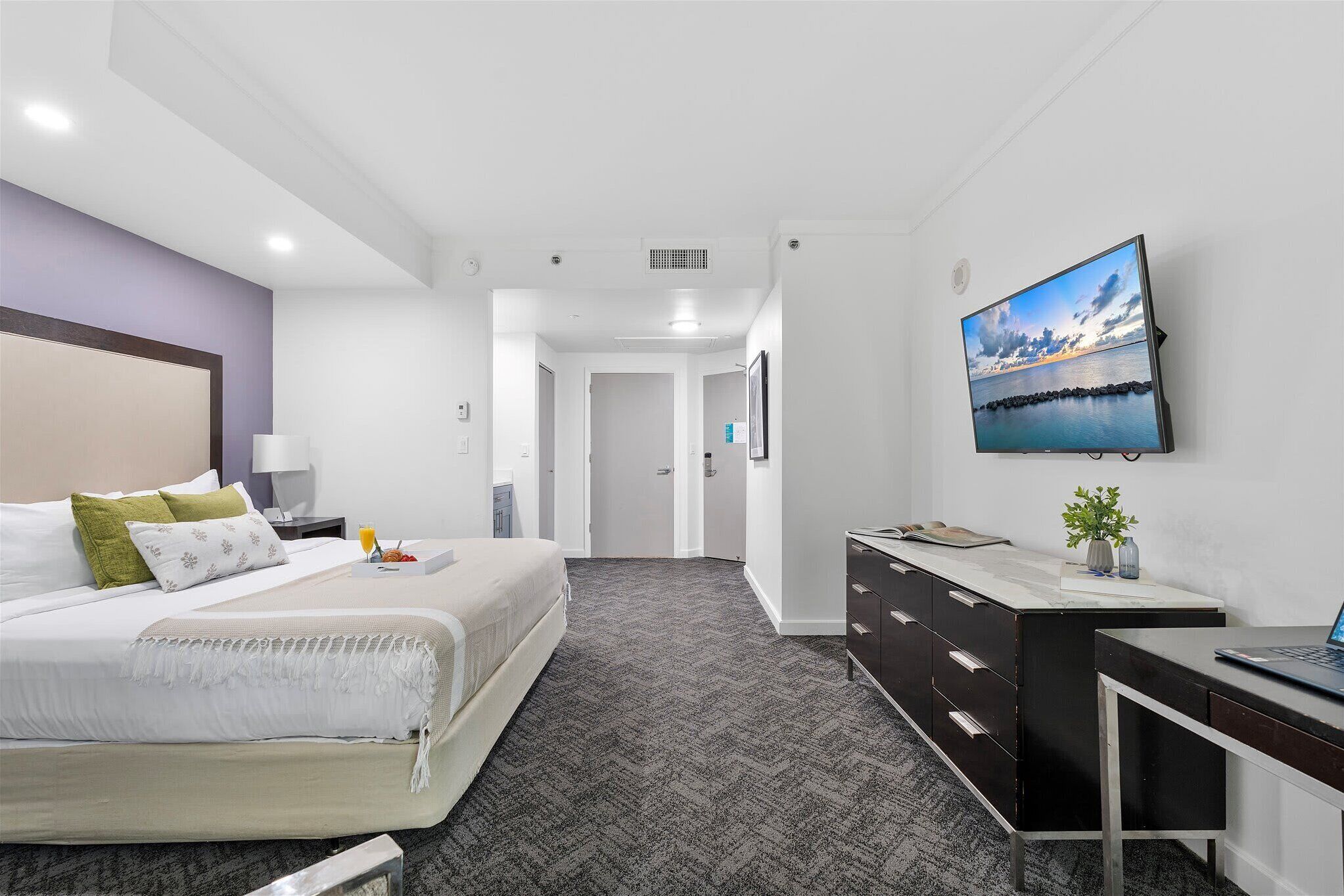 Floating Vanity Suite  Walkable Coconut Grove - Doral, FL
