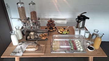 Pequeno-almoço tipo buffet diário incluído