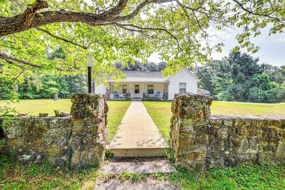 Historic Hawkins House Located On Sewanee Campus - Sewanee, TN