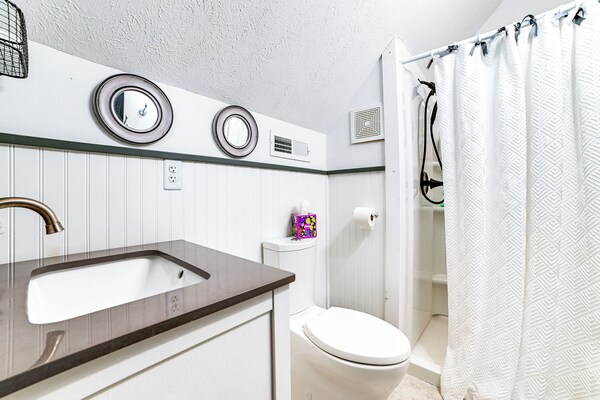 Lovely Gilbertsville Cabin W/ Patio, 4 Mi To Water - Kentucky Dam Lake, Gilbertsville