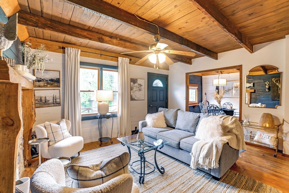 Lovely Gilbertsville Cabin W/ Patio, 4 Mi To Water - Kentucky Lake