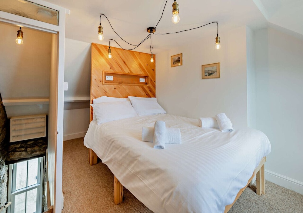 Albatross Cottage - Two Bedroom House, Sleeps 4 - Looe