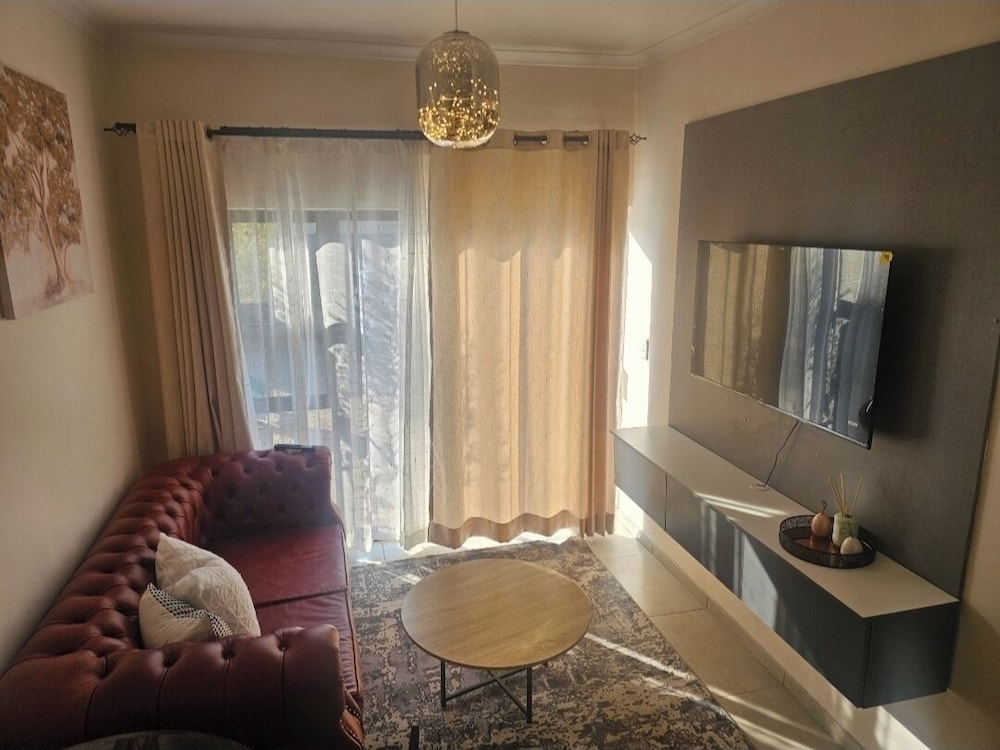 Cozy 1-bedroom Apartment In Fabulous Pretoria With Wifi - Pretoria