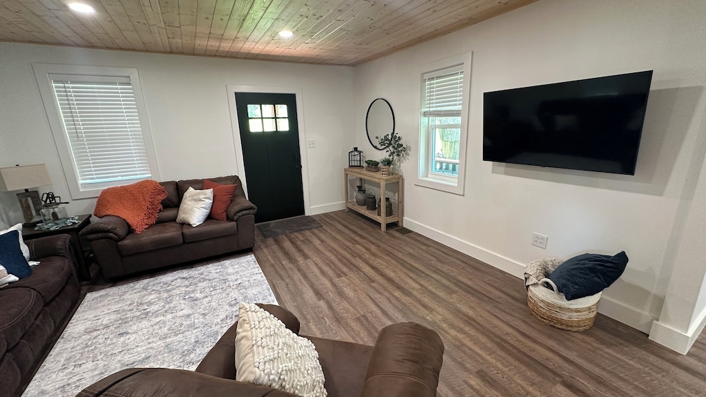 New! 3-bed Farmhouse In Duncansville W Ac, Wifi. Close To Blue Knob Ski Resort - Altoona, PA