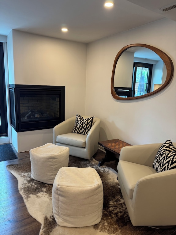 Charming 3+bedroom House With Ac, Fireplace, And Wifi In Saratoga Springs - Saratoga Springs, NY