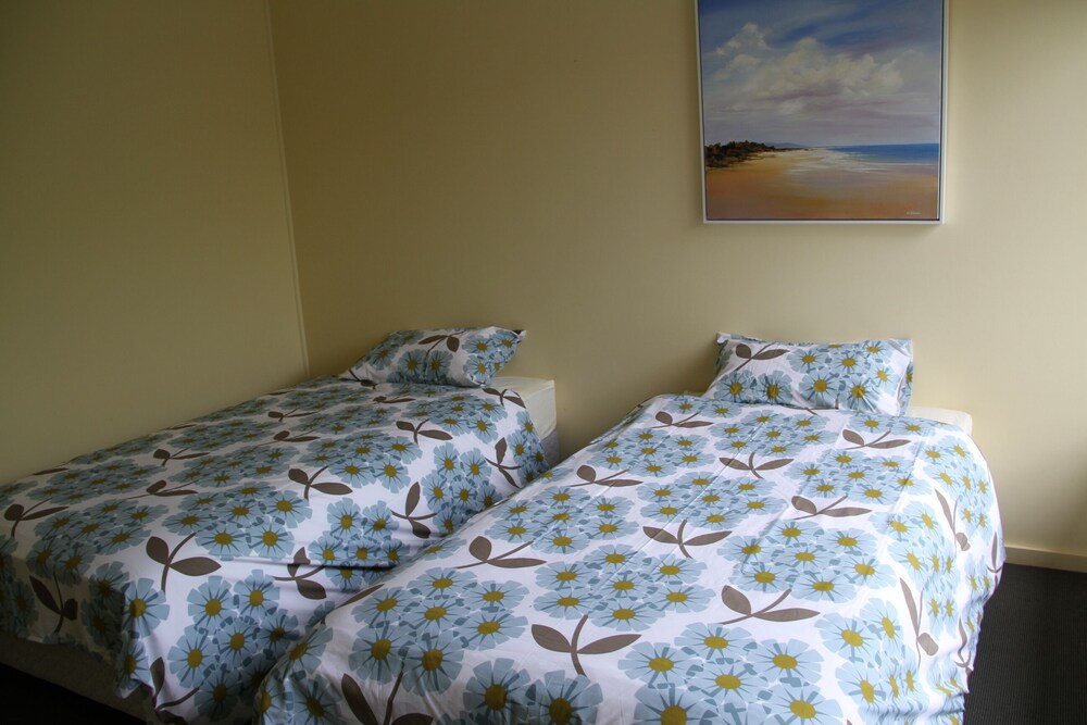 Directly Opposite The Beach - Ocean Grove