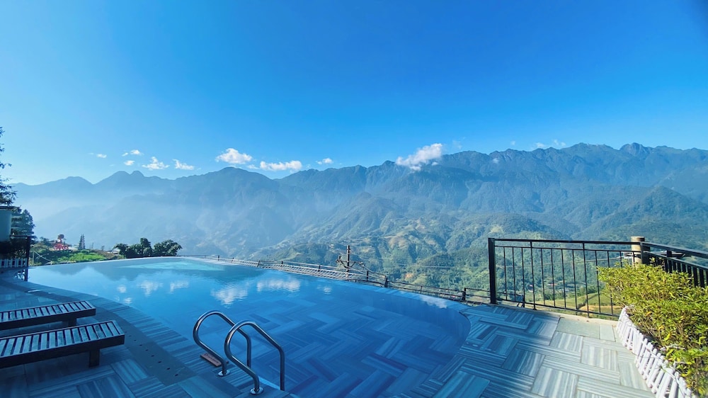Fansipan View Hotel - Sa Pa