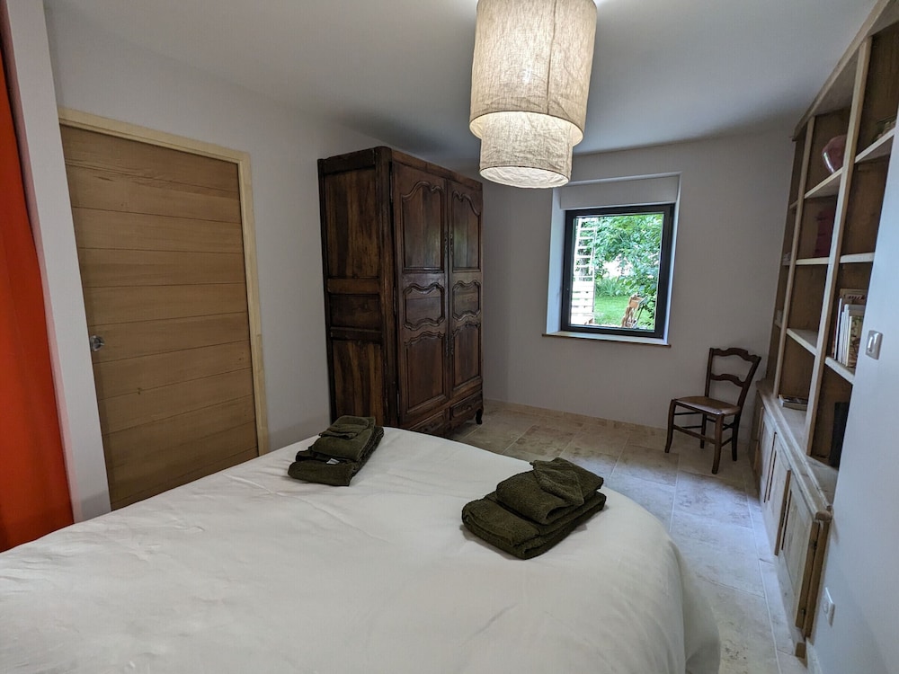 Family-friendly Getaway: Heated Pool, Garden, Near Fontainebleau & Paris - Pithiviers