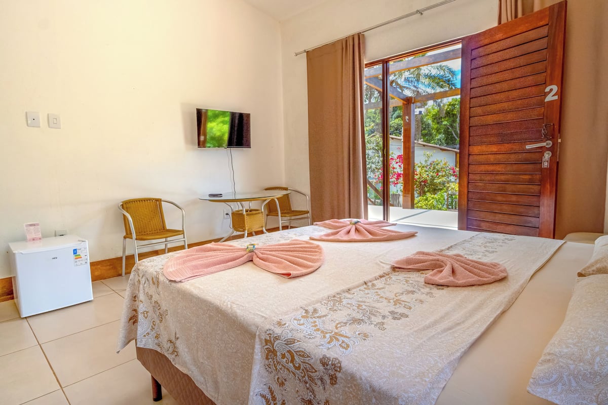 Quarto Duplo Standard | Roupa de alta qualidade, Wi-fi grátis, roupa de cama fornecida