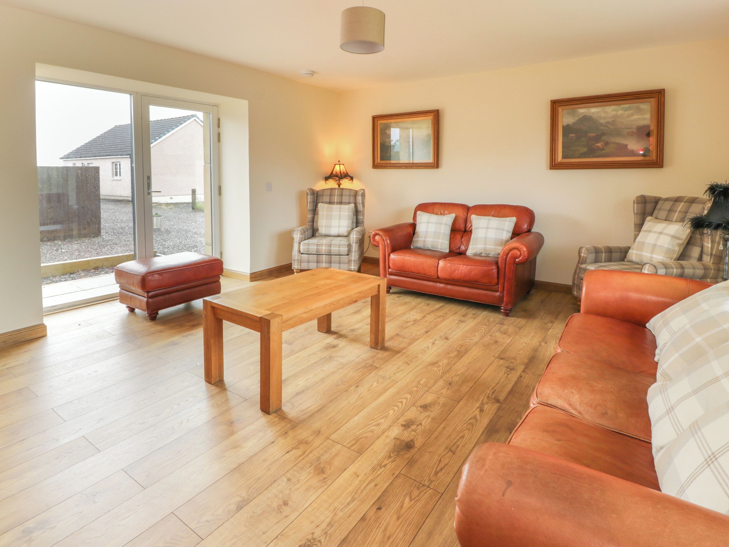 The Barn, Drumbow Farm, Family Friendly, With Hot Tub In Caldercruix - Falkirk