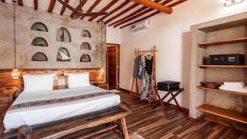 Cofre no quarto, secretária, Wi-fi grátis