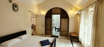 Bangalô real | 1 quarto, escrivaninha, cortinas blackout, roupa de cama