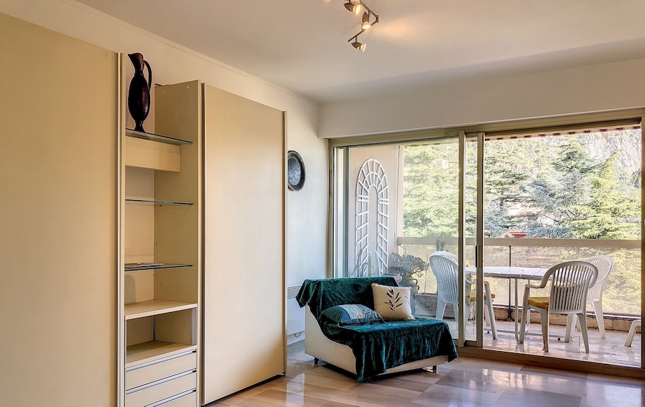 Estudio Con Terraza, Piscina Y Aparcamiento En Menton - Menton