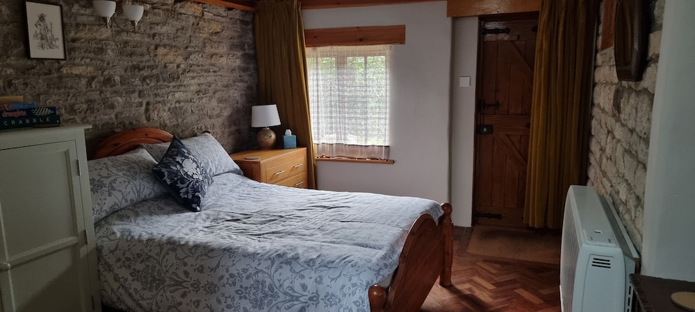 The Old Post Office, Annex With Bedroom, Onsuite And Lounge With Kitchenette. - Swanage