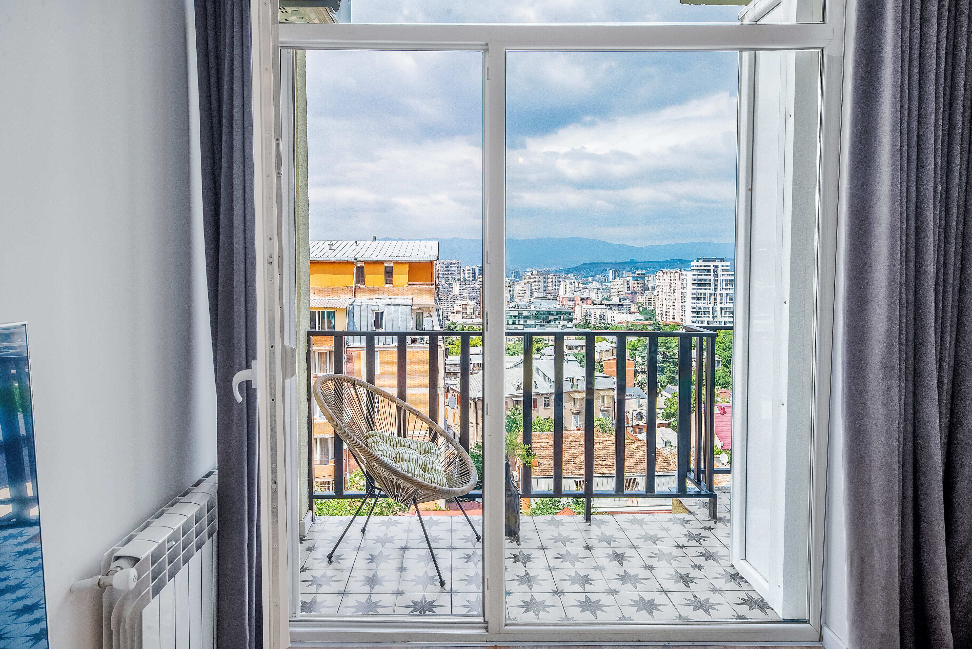 Apartamento, sacada, vista para a cidade | Sacada
