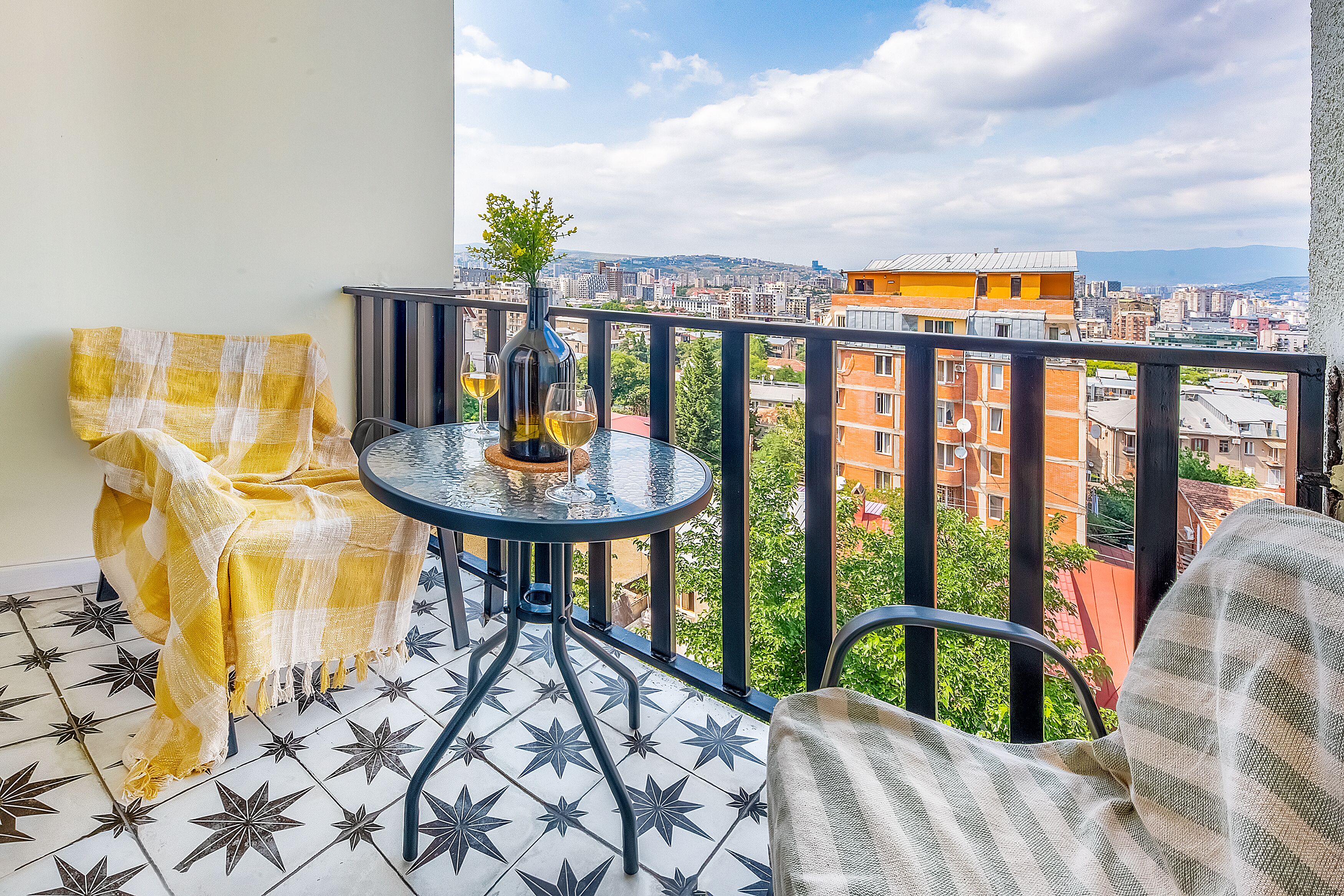 Apartamento, sacada, vista para a cidade | Sacada