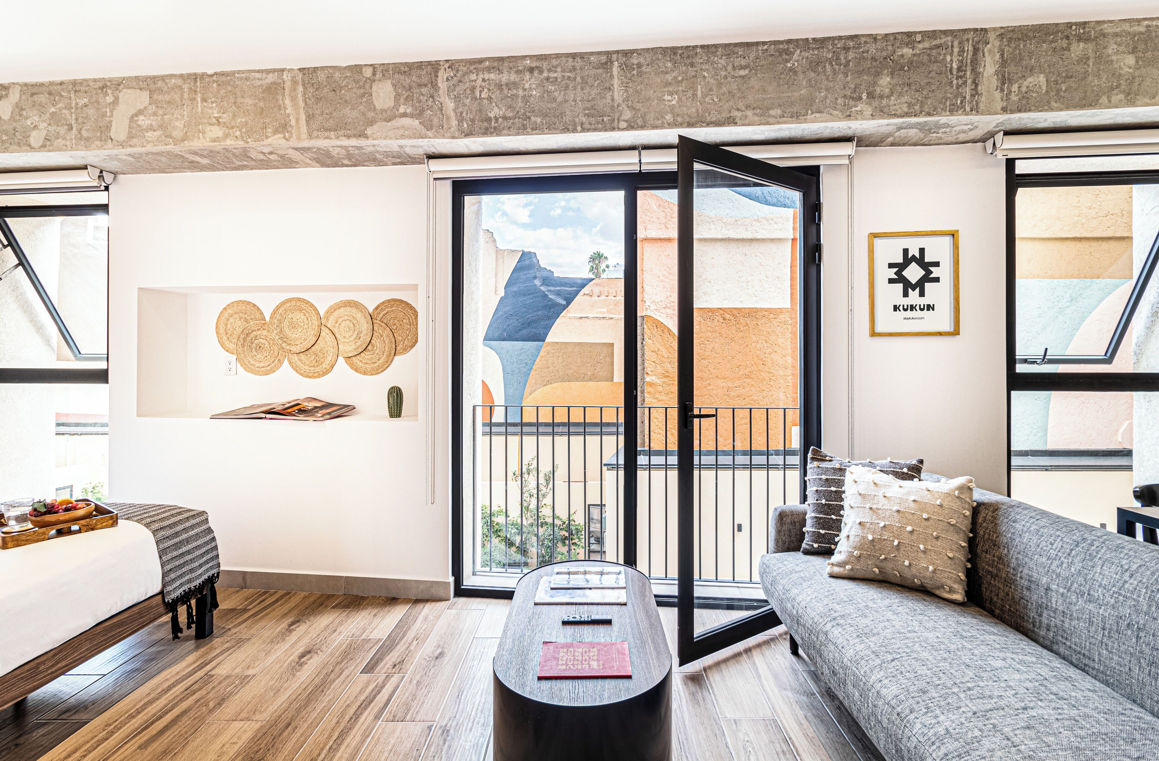 Deluxe Studio Apartment with Queen Bed | Vista do quarto