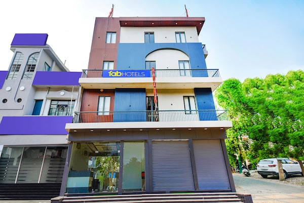 Fabhotel Globe Inn - Ludhiana