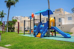 Área de recreio para crianças (ao ar livre)