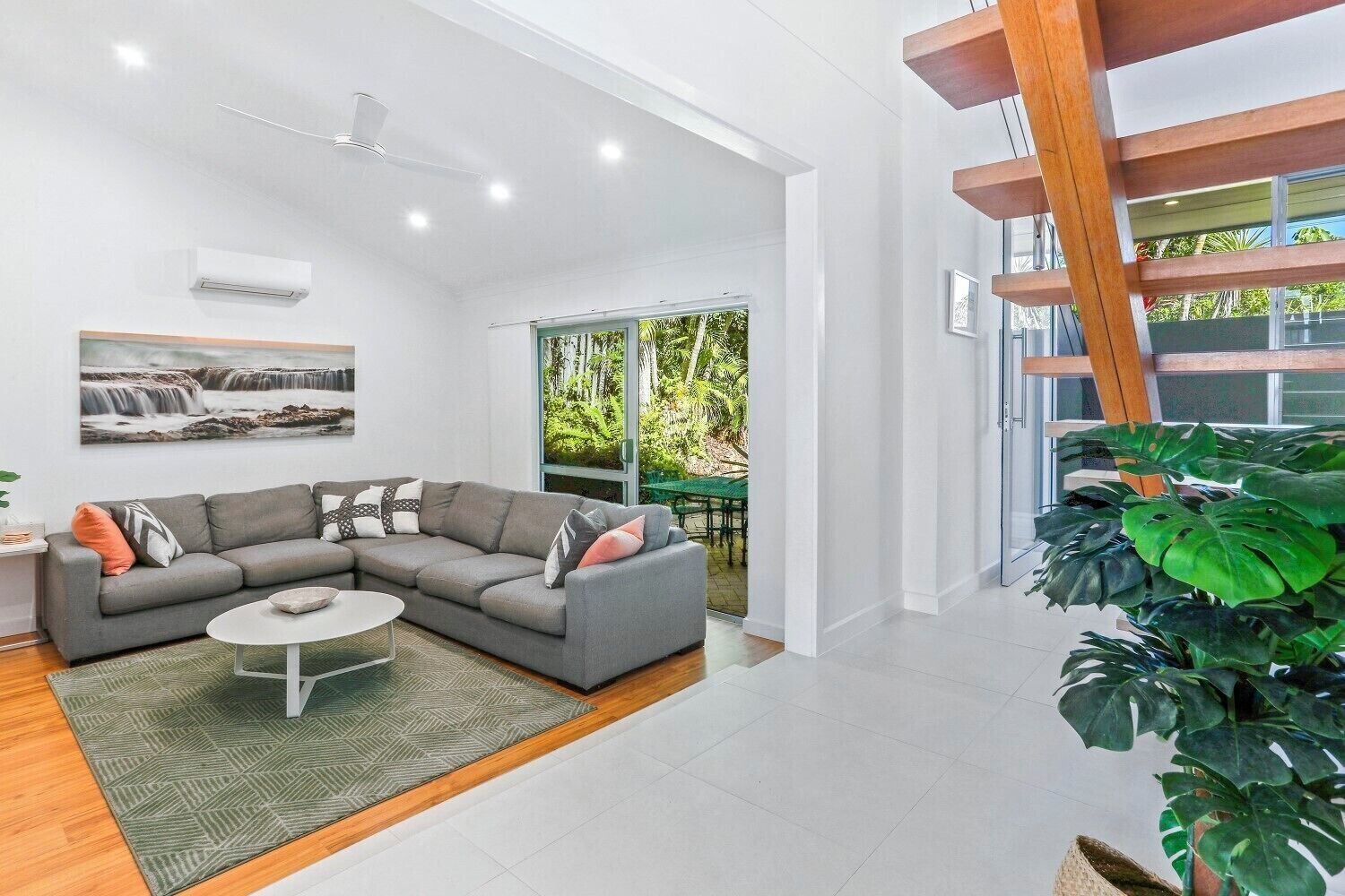 Spectacular Beachside Living, Sunrise Beach - Noosa Heads