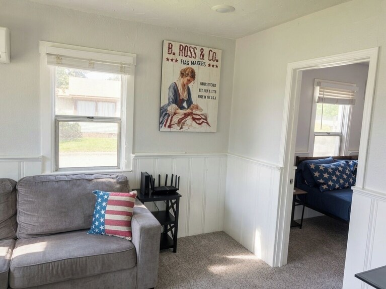 Sleeps 14 | 2 Kitchens + 2 Laundry | Downtown Cda - Coeur d'Alene, ID