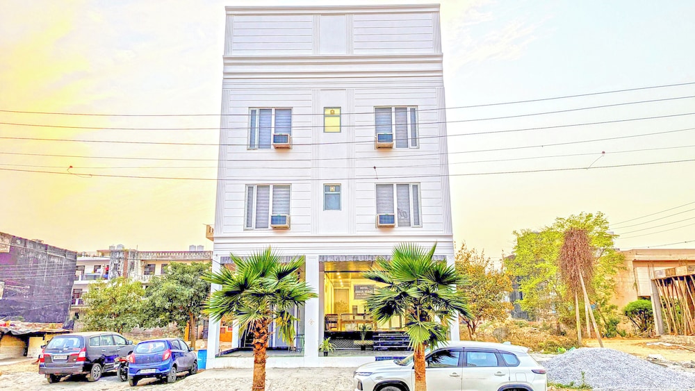 Hotel Green Vegas - Faridabad