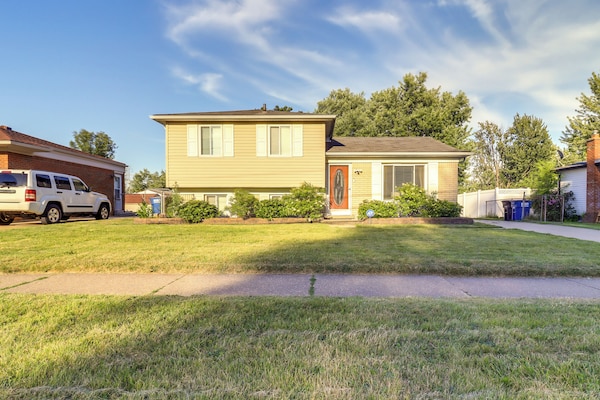 Westland Family Home W/ Deck & Fenced Yard - Westland, MI