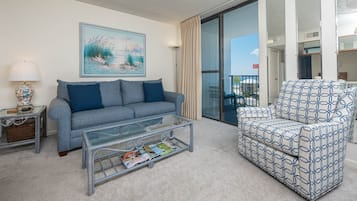 Apartamento em Condomínio Fechado, 1 quarto | Sala de estar