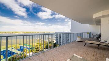 Apartamento em Condomínio Fechado, 3 quartos | Terraço/pátio interior