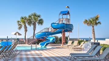 Apartamento em Condomínio Fechado, 4 quartos | Piscina | Piscina interior, piscina exterior