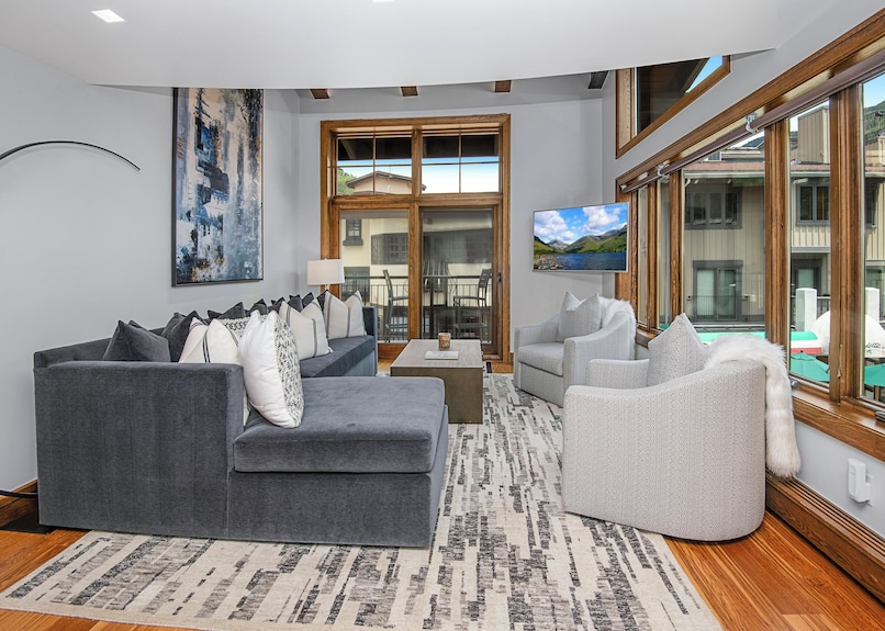 Luxurious 3 Bedroom, 3 Bath In The Heart Of Vail Village. - Vail, CO