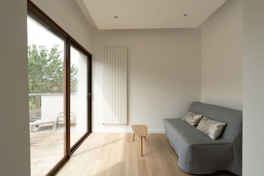 Grande Maison Auvergnate Sur 3 Niveaux - Auvergne