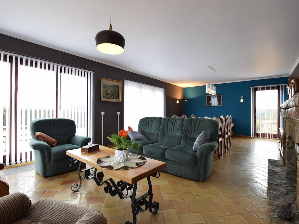Welcoming Holiday Home With Large Garden - Daverdisse