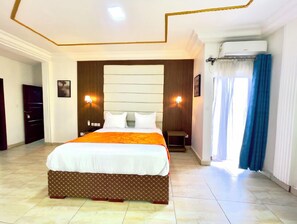 Quarto de Luxo, varanda | 1 quarto, Wi-fi grátis 